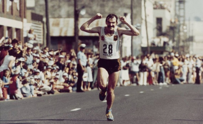 Australian Marathon Record Holder - The Training of Rob de Castella ...