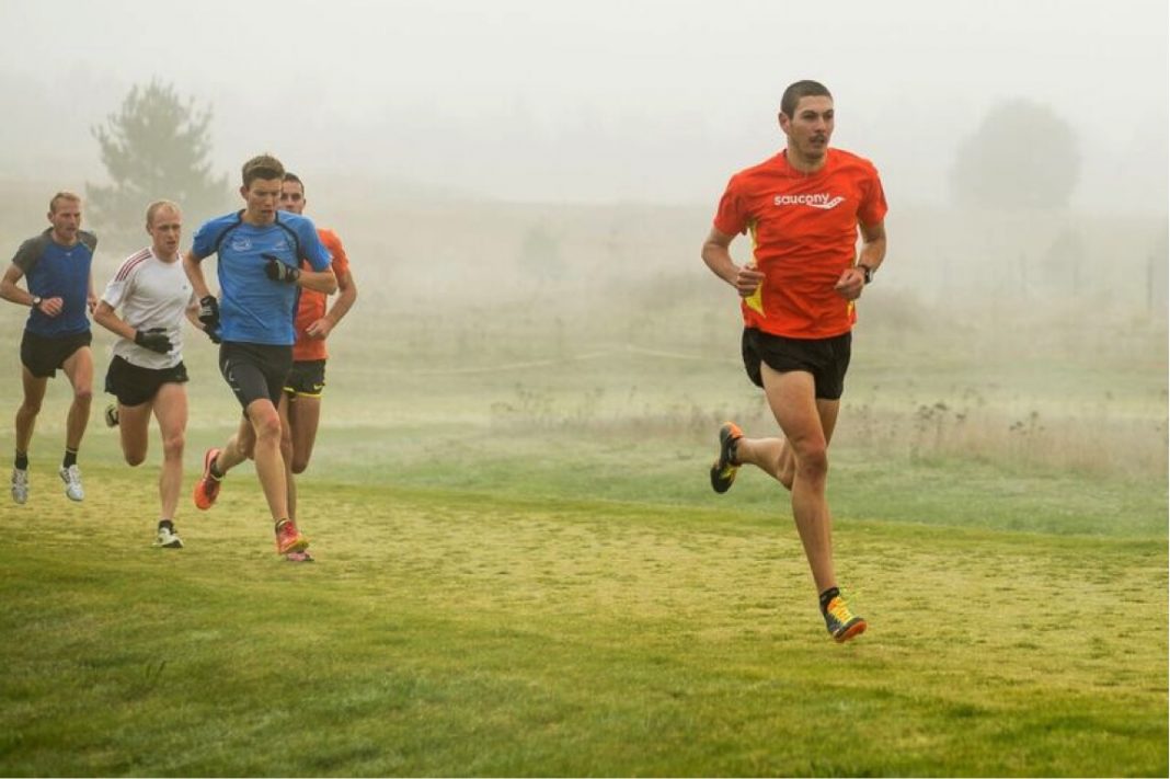 4 Key Workouts by Sub 4 Minute Miler Jordan Gusman - Runner's Tribe