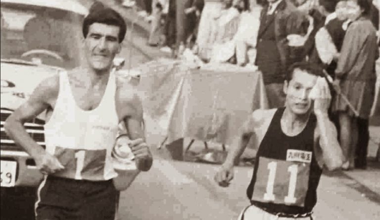 First Aussie under 2:10: Training of Derek Clayton - Runner's Tribe