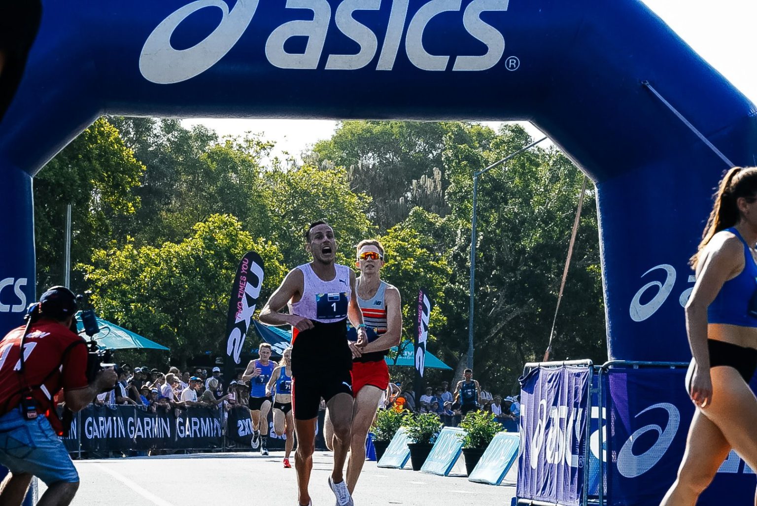 Izzi Batt-Doyle and Ryan Gregson Win Noosa Bolt - Runner's Tribe