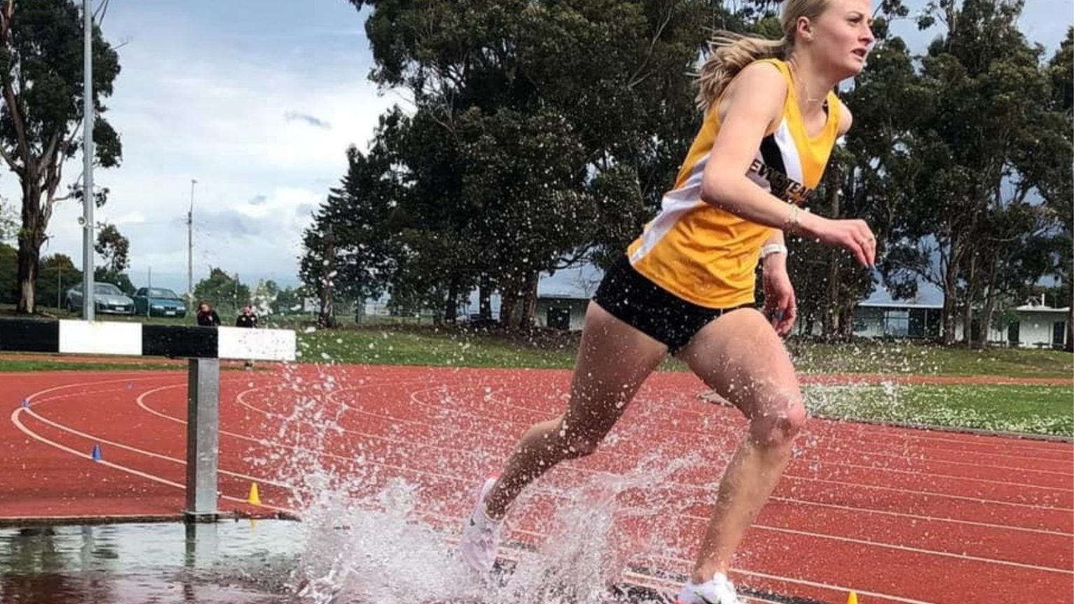 4 Key Sessions from Australian U/18 2000m steeplechase champion, Abbie ...