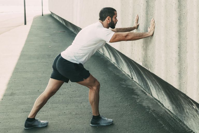 Stretching for Runners: Benefits and Best Practices - Runner's Tribe