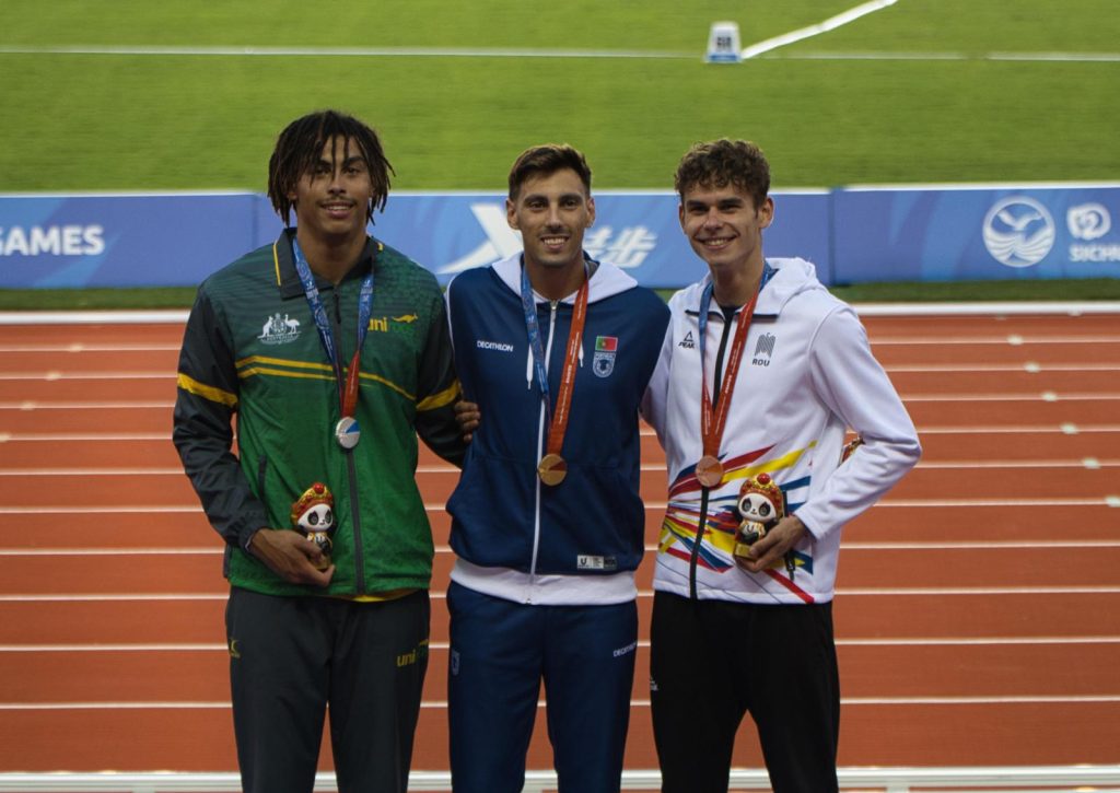 Reece Holder Runs 44.79 400m, Knocks Batman Out of Top-10 Australian ...