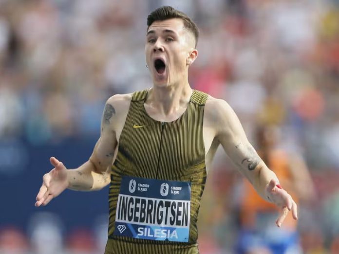 Ingebrigtsen breaks two indoor world records in Liévin 🔥 | World Indoor ...
